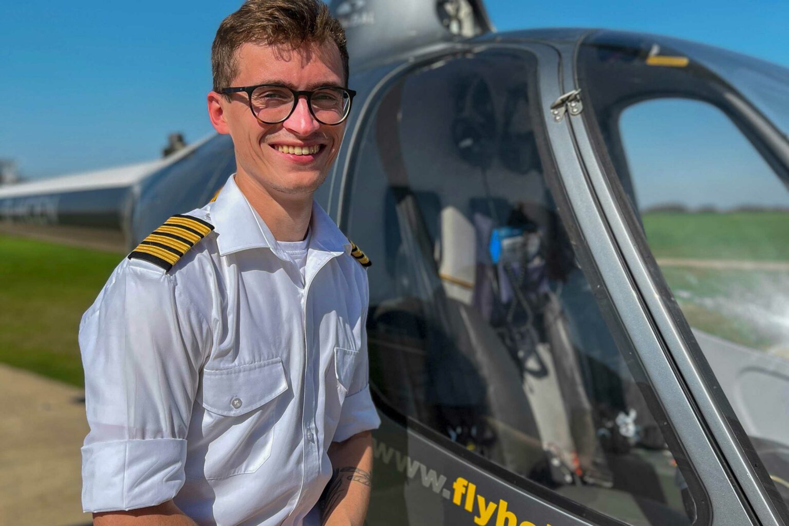 Helicentre announces professional helicopter pilot scholarships : : FLYER