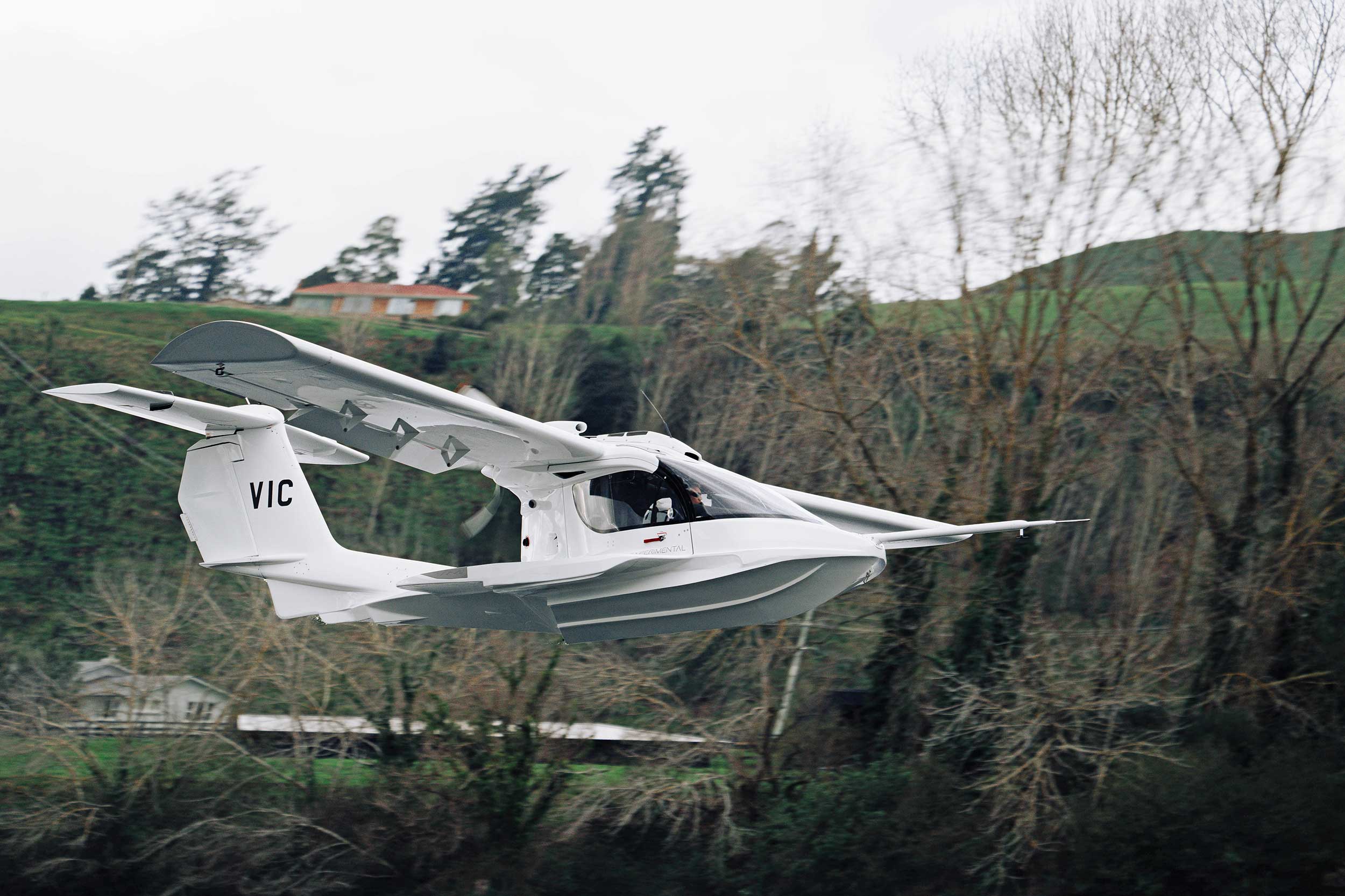 Vickers amphib looking for investors after water tests : : FLYER