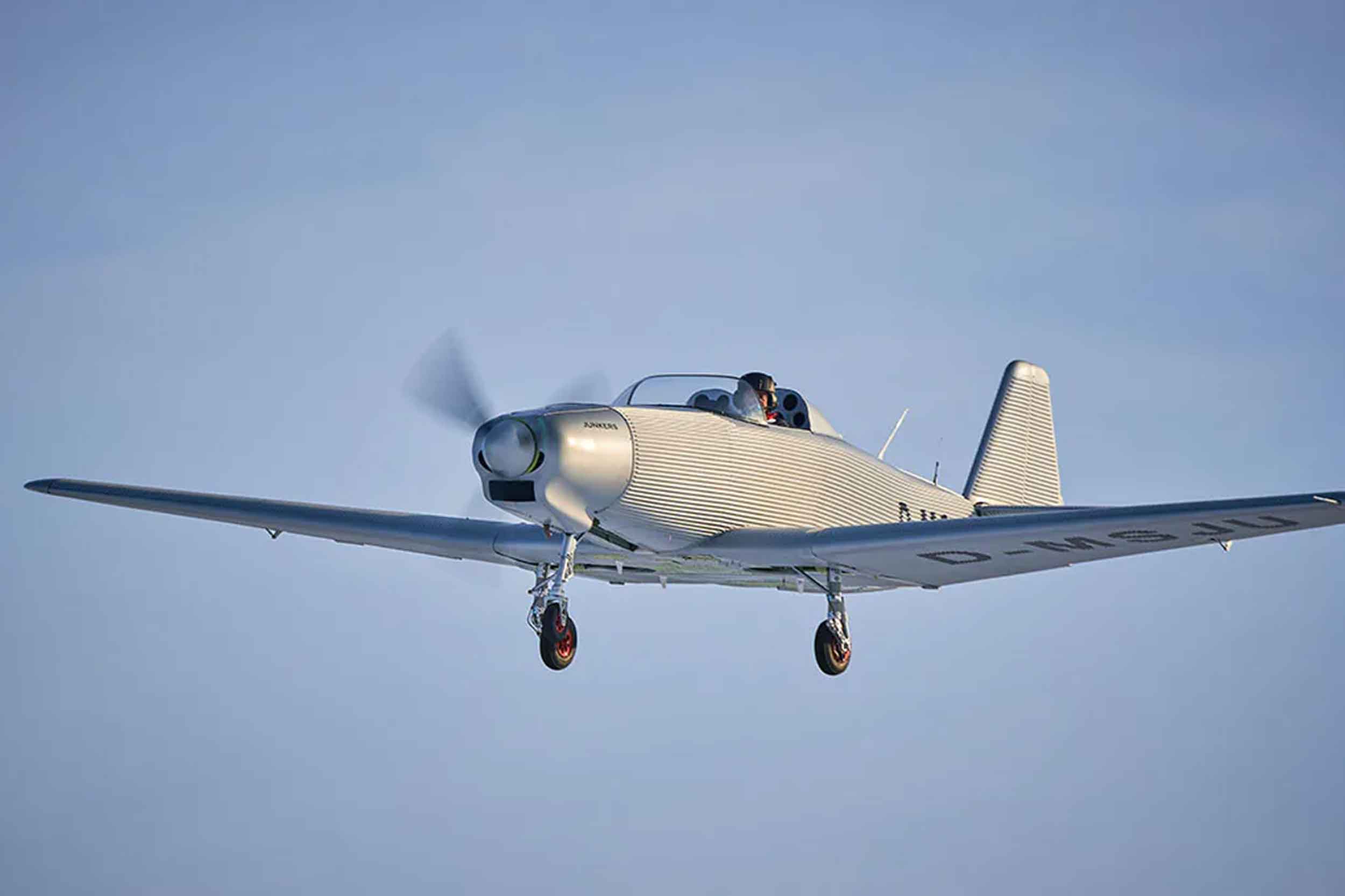 First flight for Junkers A60 : : FLYER