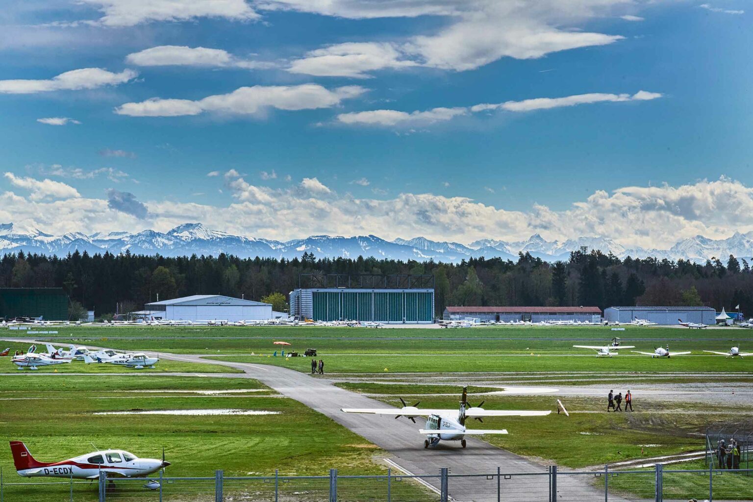 Flying to AERO Friedrichshafen 2024 in your own aircraft : : FLYER