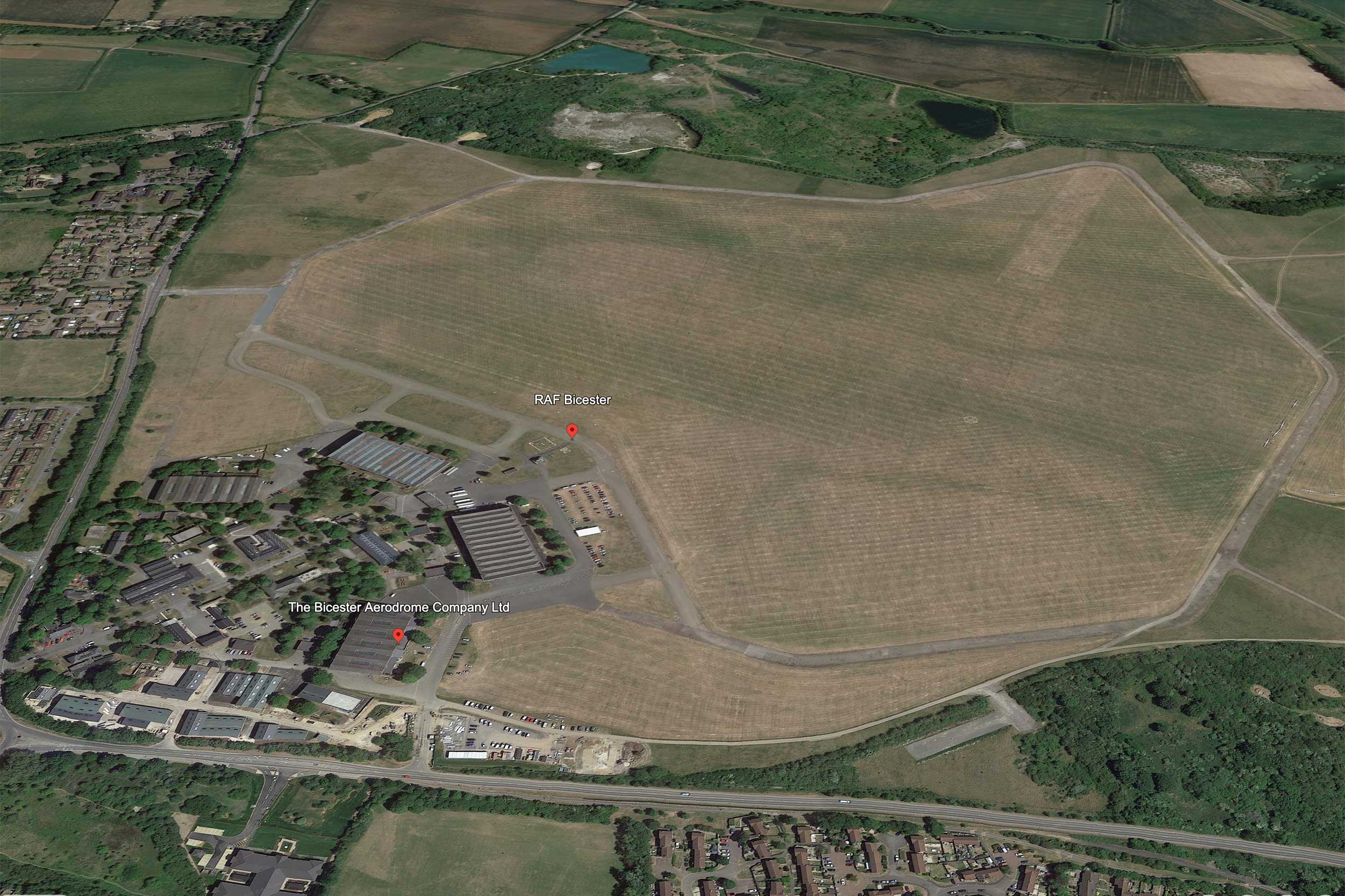 Bicester Aerodrome tells pilots to remove aircraft by summer : : FLYER
