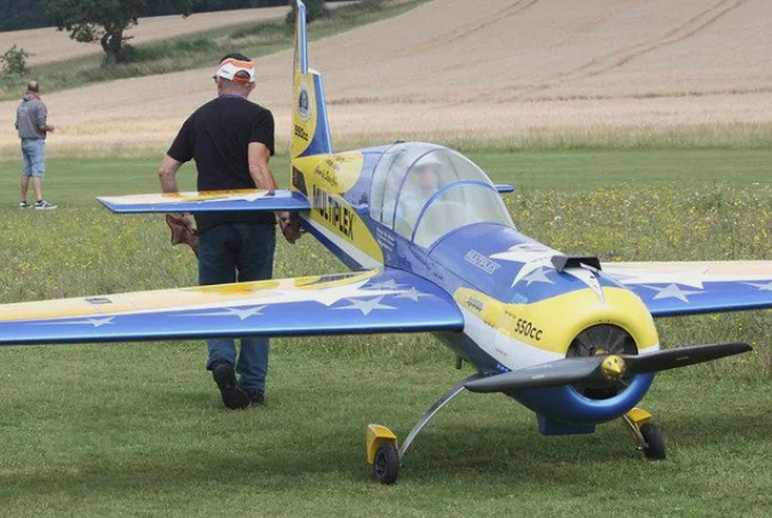 Model Show, Popham Airfield : : FLYER