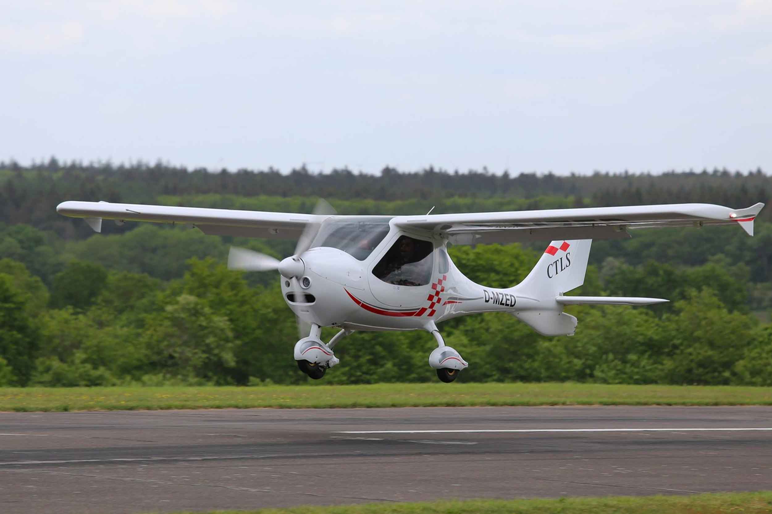 Flight Design restarts production of CT microlight : : FLYER