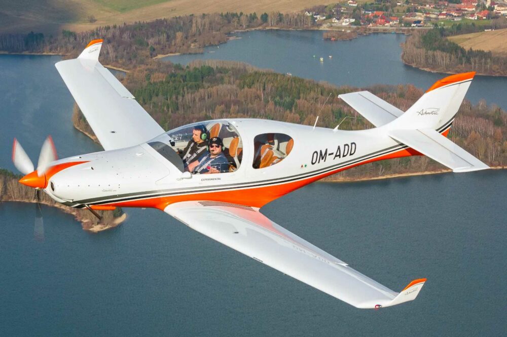 160hp WT9 Super Dynamic and four-seat WT10 Advantic at Private Flyer ...