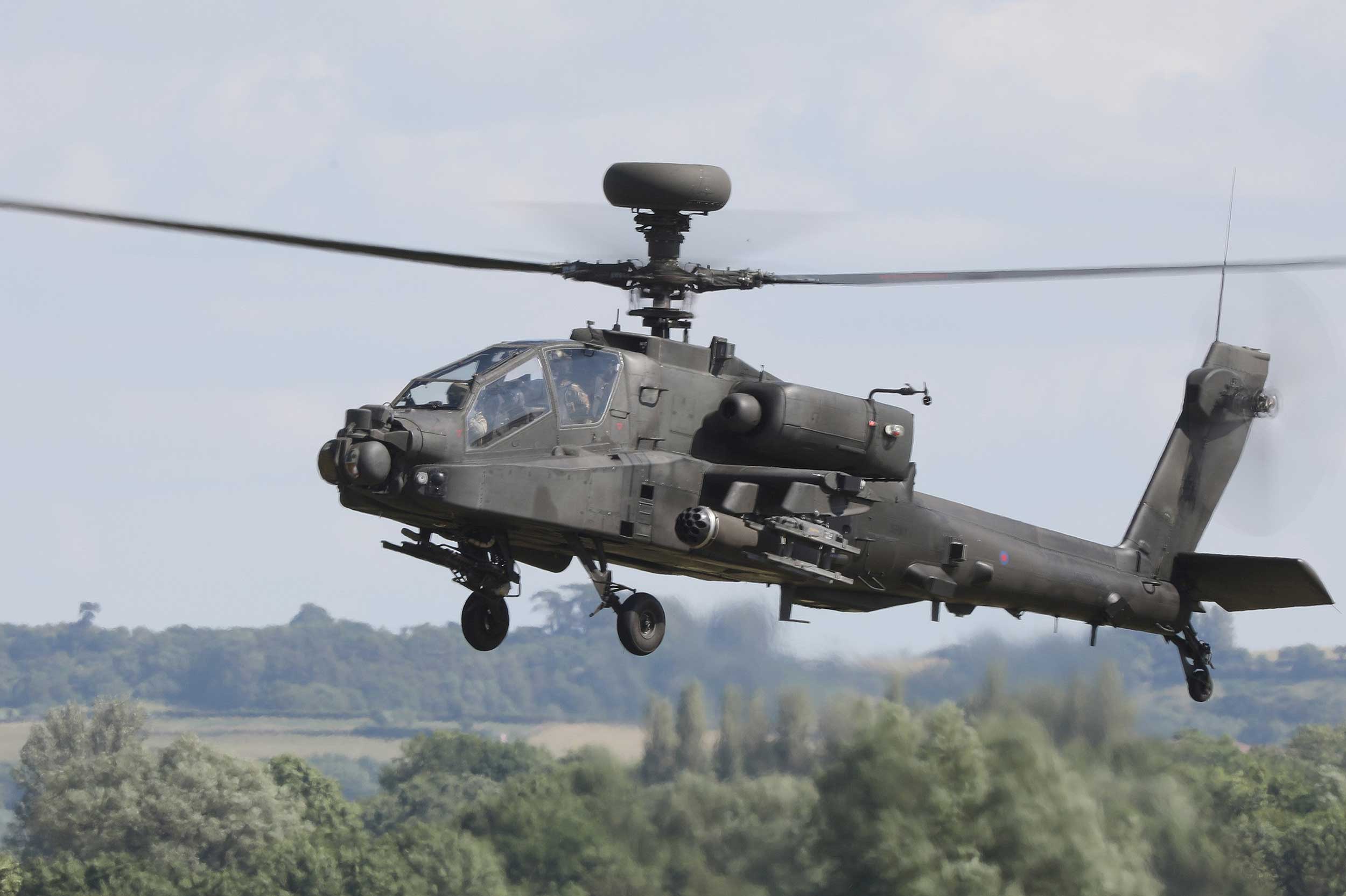 'Workhorse' Apache retires to Middle Wallop : : FLYER