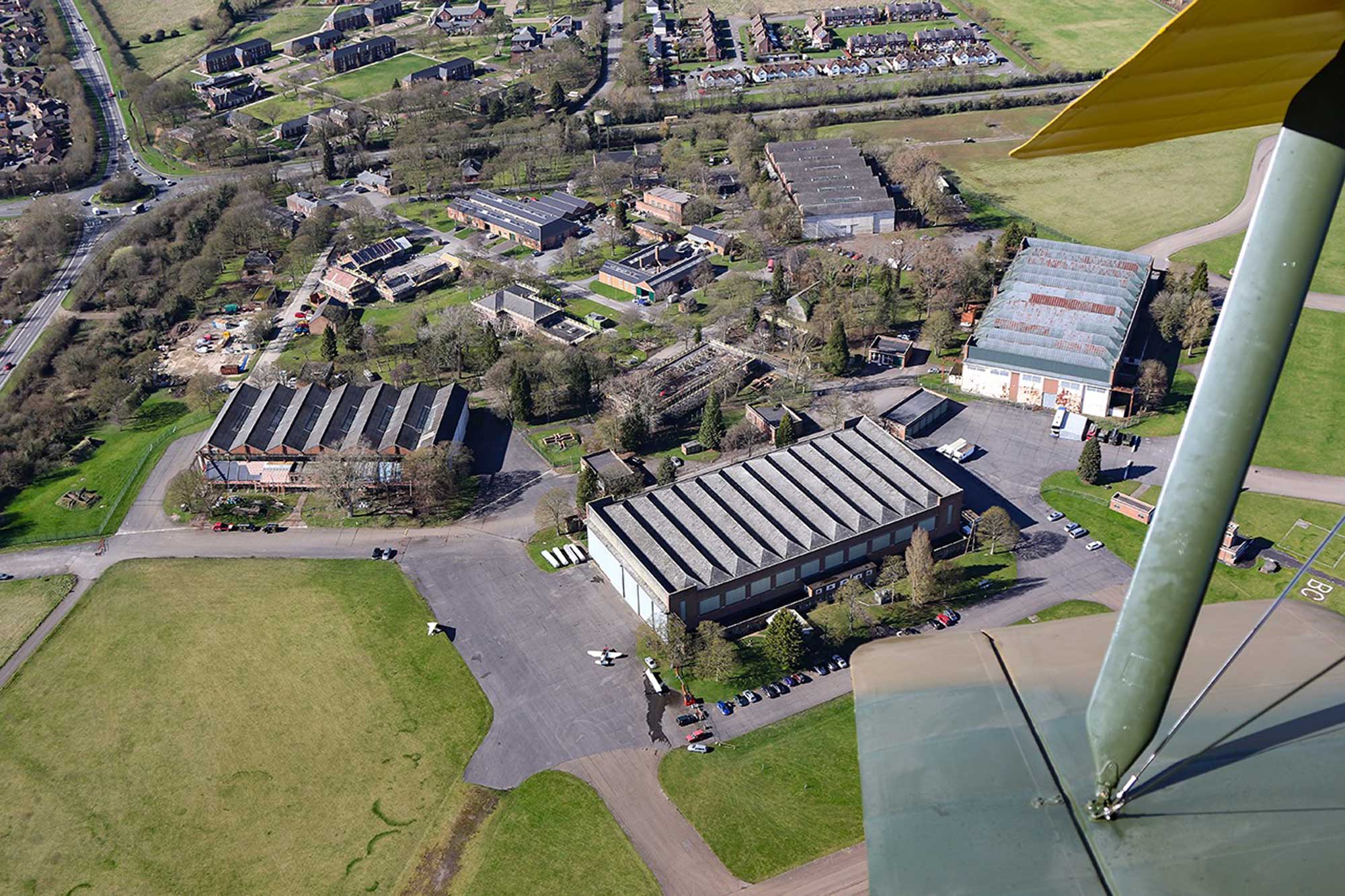 Hangar fire at Bicester Heritage overnight : : FLYER