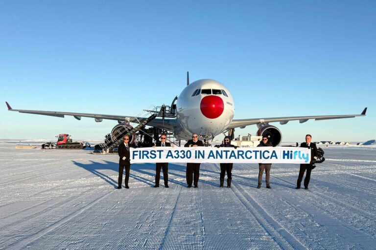 Landing on ice first for Airbus A330 airliner : : FLYER