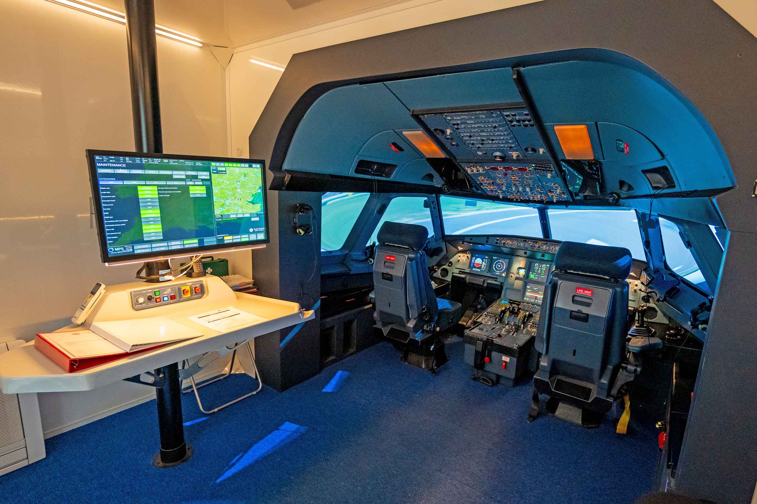 Oxford Airline Training offers 'significant' discount on APS MCC : : FLYER